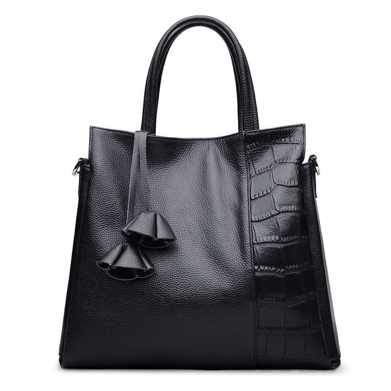 Designer Leather Totes CW206301
